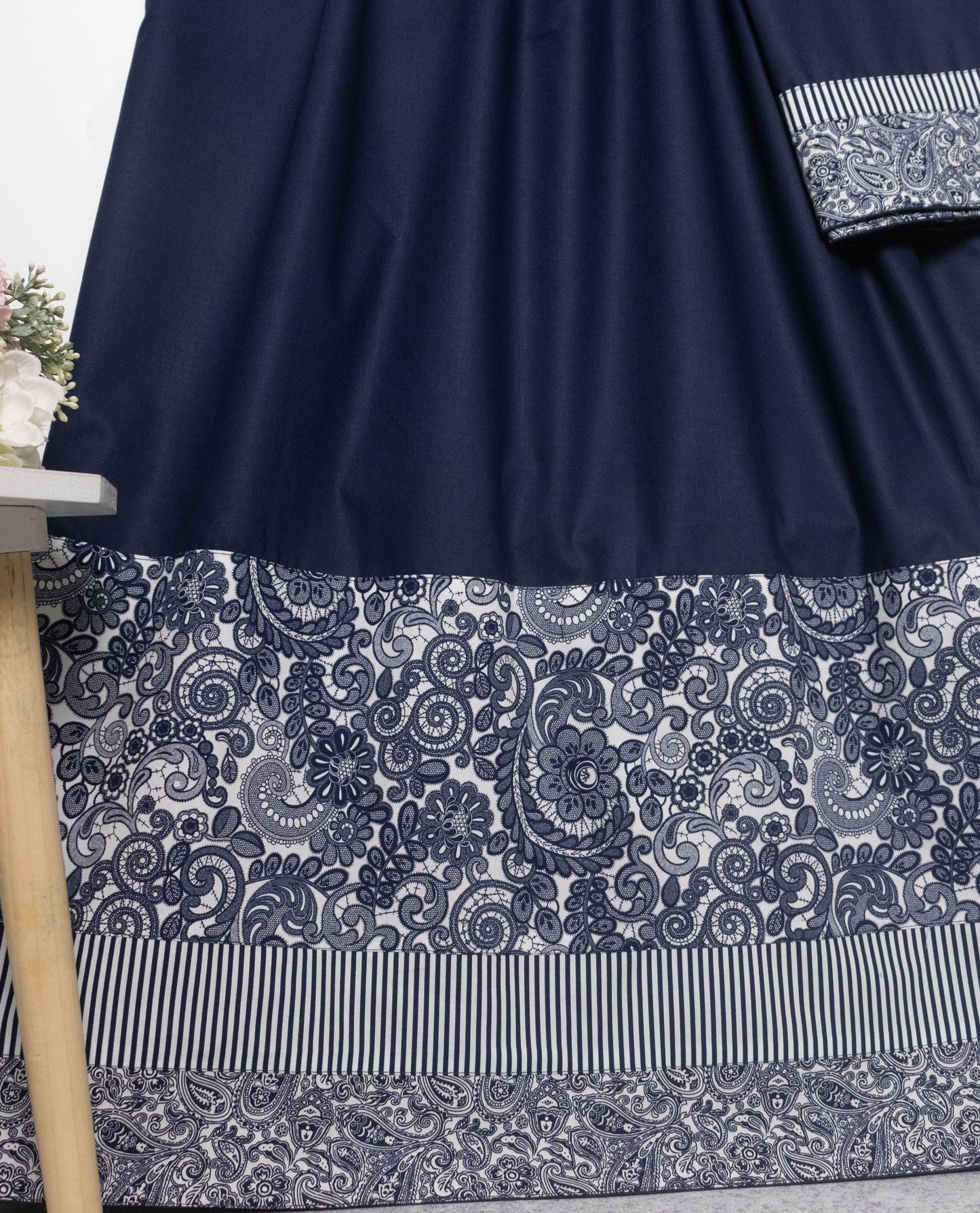 Navy Blue Ohbat Rida With Smart Floral Navy Panel – AL-Vard Collection