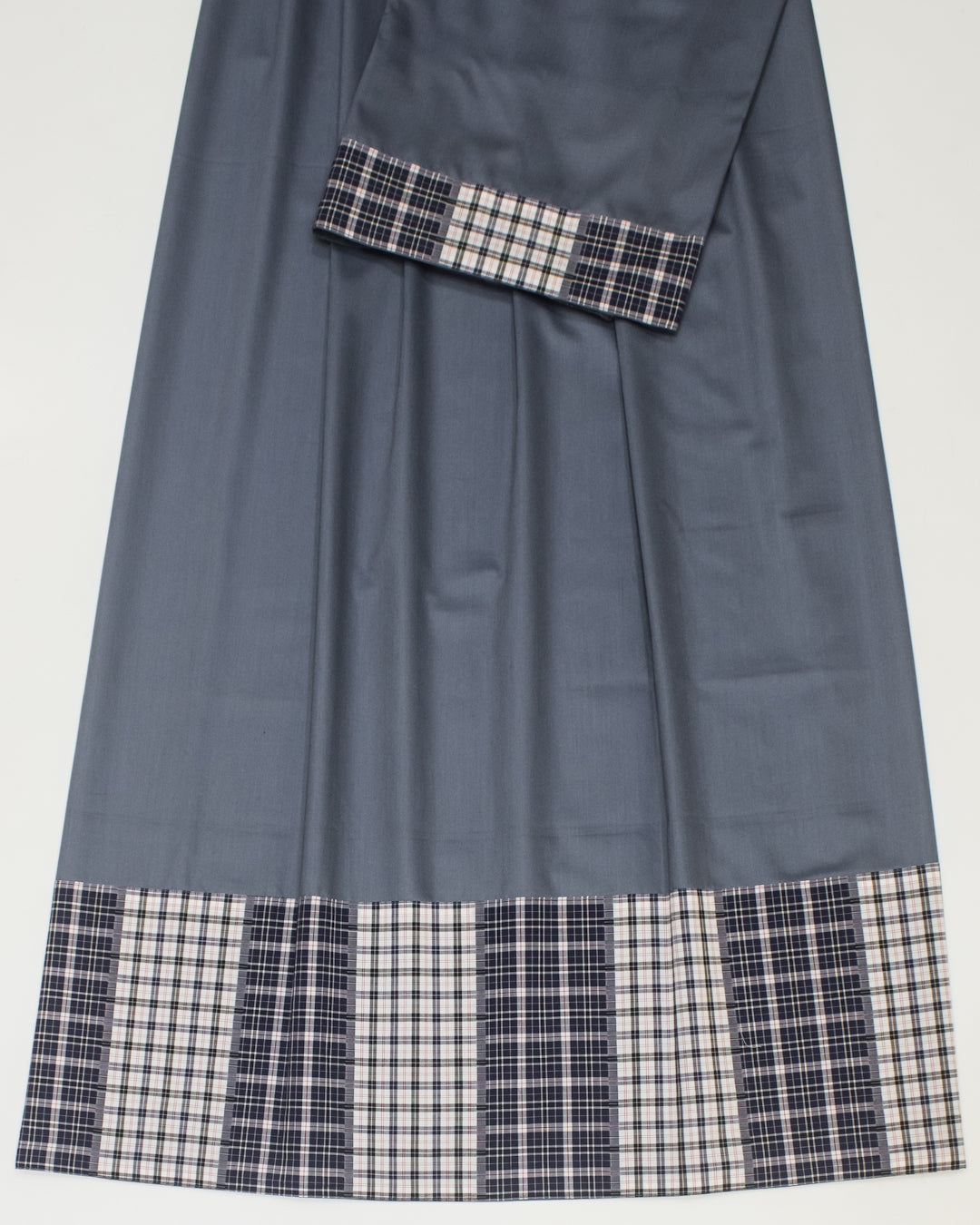 Dark Grey Rida With Smart Checks Panel – AL-Vard Collection